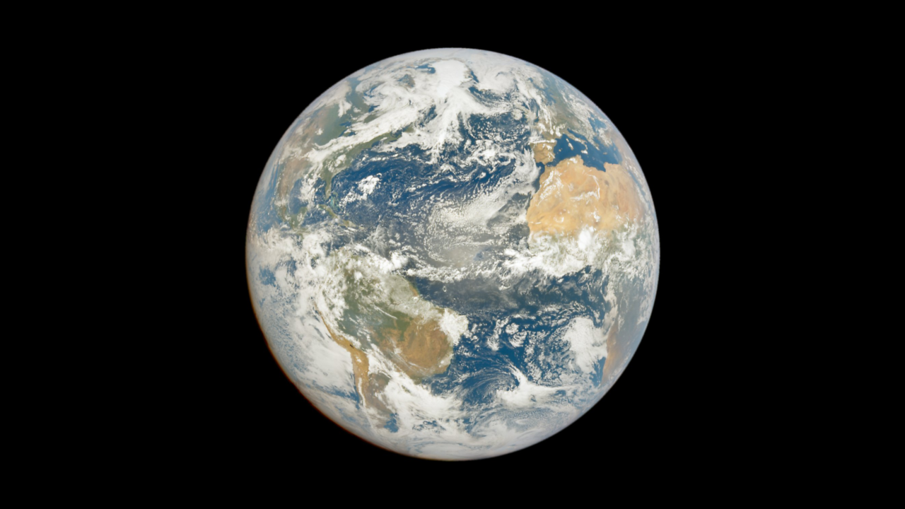 Así es como realmente se ve la Tierra desde el espacio Así es como realmente se ve la Tierra desde el espacio