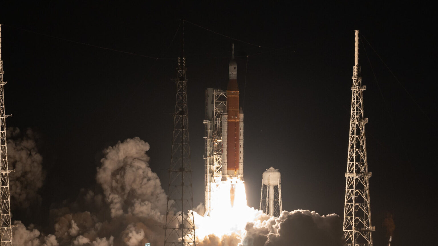 Artemis 1: la nave Orion ya está camino de la Luna en un día para la historia