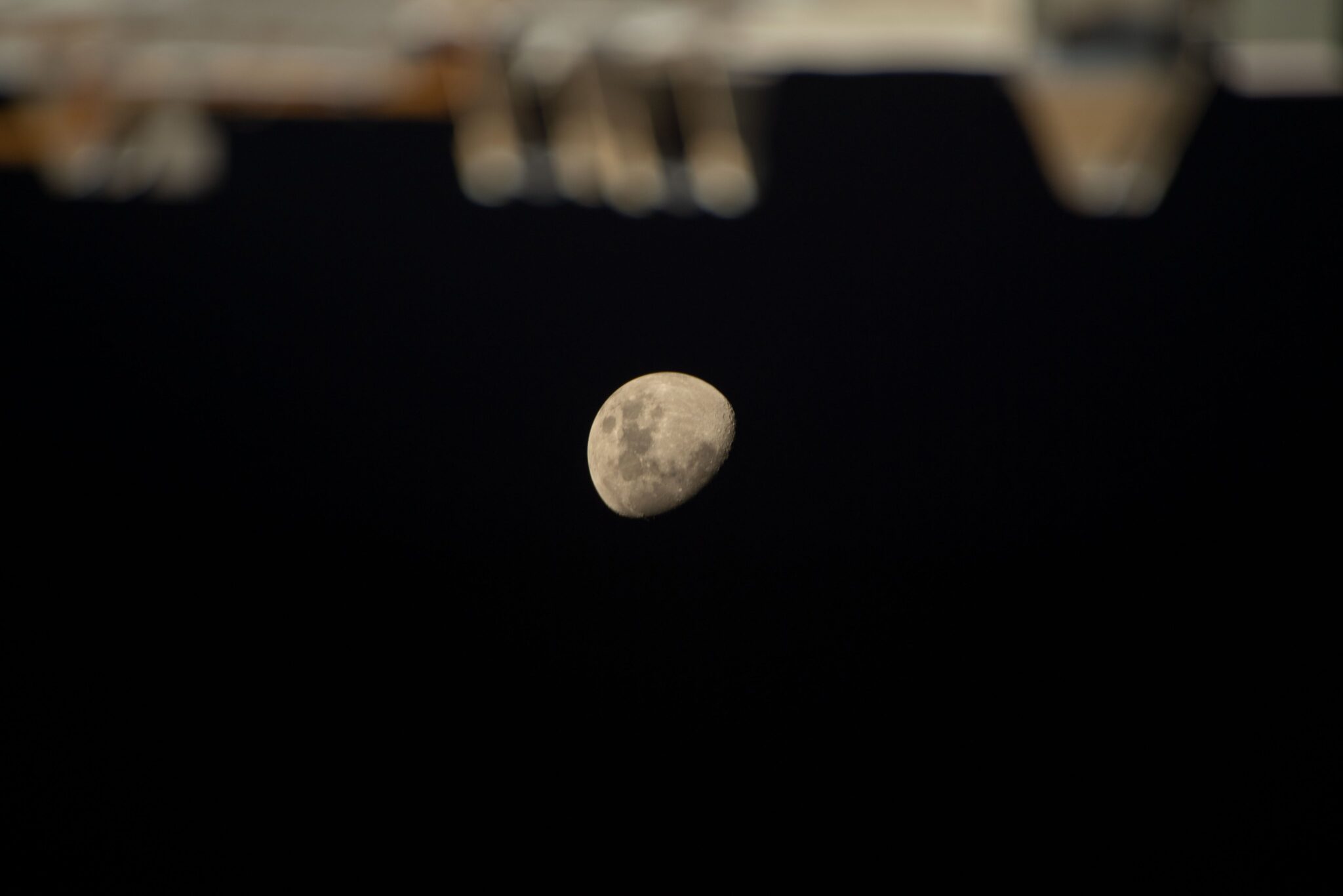 Las Impresionantes Vistas De La Luna Desde La Estación Espacial